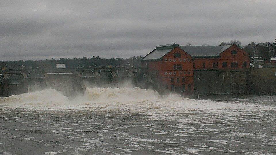 Evacuations along Musk. River; worst flooding in decades possible ...