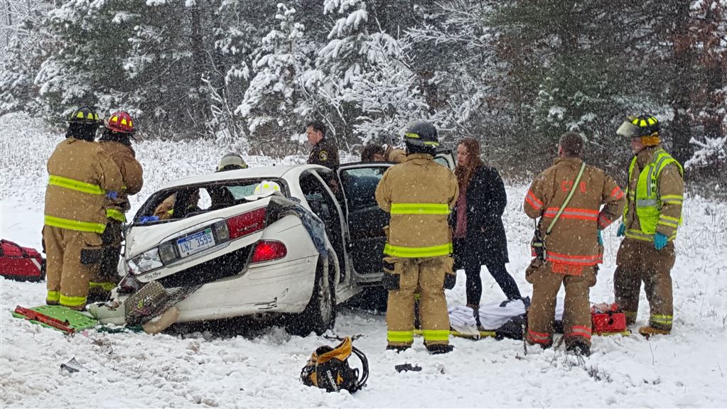 Four injured in I-96 crash in Crockery Township | wzzm13.com