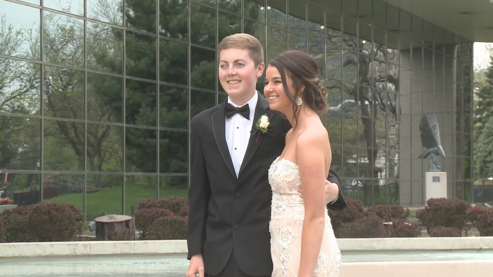 Michigan teen gets prom night many thought he wouldn't live to see ...